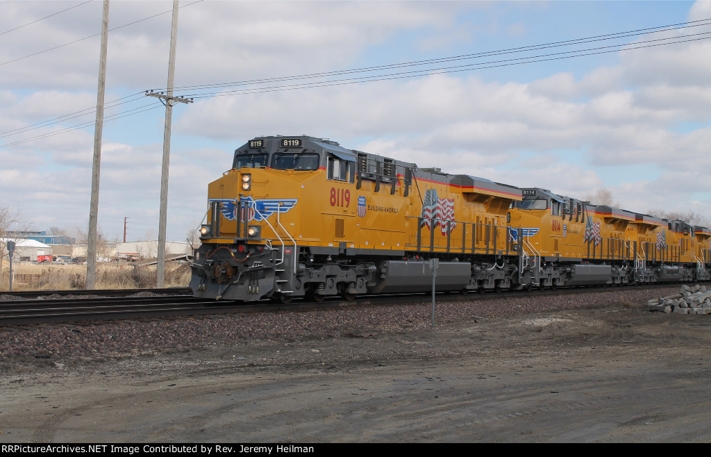 UP 8119 & others (2)